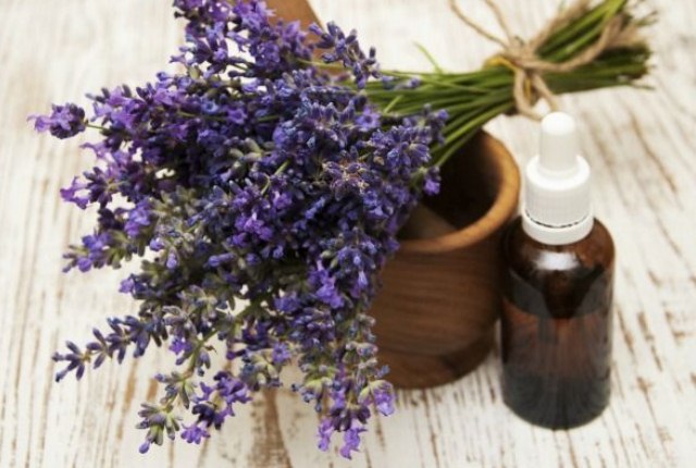 5 DIY Homemade Hair Sprays To Keep Your Hair Lustrous And Supple ...